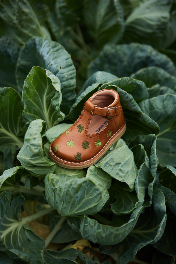 T-Bar Clover - Cognac – Petit Nord GLOBAL